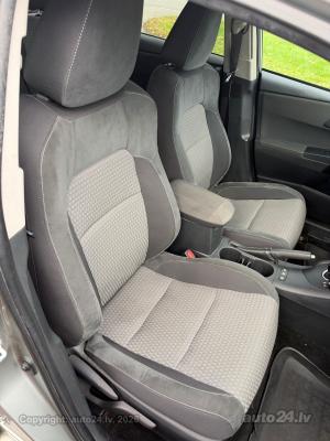 Pelēks Toyota Auris 2017 Tallina, ar dzinēja tilpumu 1.80 L un nobraukumu 236 tūkst. km par 11100 €, foto 17 vietnē AUTOMOTO.COM.LV