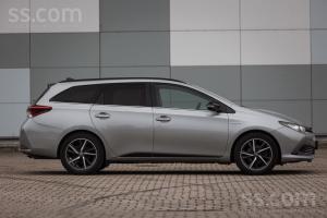 Pelēks Toyota Auris 2018 Rīga, ar dzinēja tilpumu 1.80 L un nobraukumu 284 tūkst. km par 9450 €, foto 3 vietnē AUTOMOTO.COM.LV