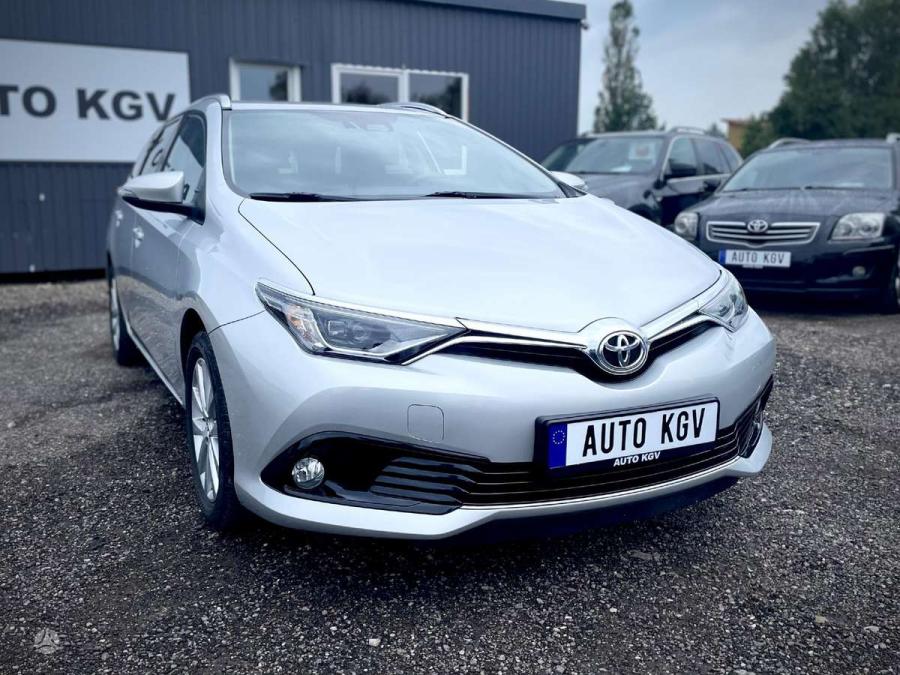 Pelēks Toyota Auris 2018 Viļņa, ar dzinēja tilpumu 1.60 L un nobraukumu 127 tūkst. km par 13999 €, foto 8 vietnē AUTOMOTO.COM.LV