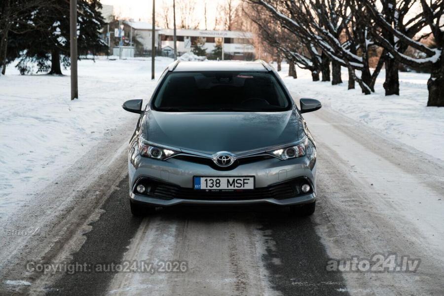 Pelēks Toyota Auris 2018 Tartu, ar dzinēja tilpumu 1.60 L un nobraukumu 119 tūkst. km par 11590 €, foto 2 vietnē AUTOMOTO.COM.LV