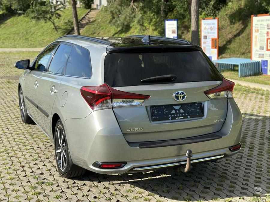 Pelēks Toyota Auris 2018 Kauņa, ar dzinēja tilpumu 1.80 L un nobraukumu 230 tūkst. km par 10950 €, foto 3 vietnē AUTOMOTO.COM.LV
