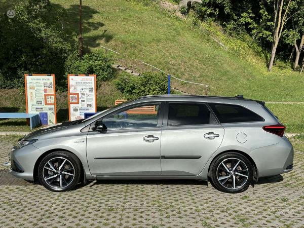 Pelēks Toyota Auris 2018 Kauņa, ar dzinēja tilpumu 1.80 L un nobraukumu 230 tūkst. km par 10950 €, foto 9 vietnē AUTOMOTO.COM.LV
