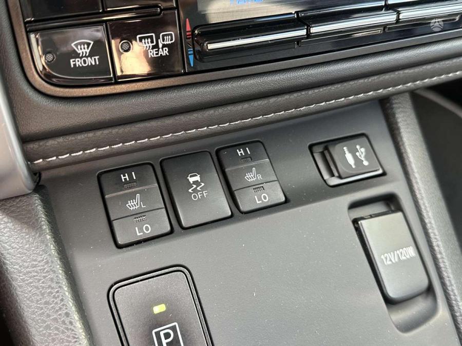 Pelēks Toyota Auris 2018 Kauņa, ar dzinēja tilpumu 1.80 L un nobraukumu 230 tūkst. km par 10950 €, foto 13 vietnē AUTOMOTO.COM.LV