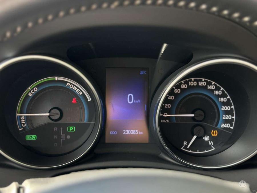 Pelēks Toyota Auris 2018 Kauņa, ar dzinēja tilpumu 1.80 L un nobraukumu 230 tūkst. km par 10950 €, foto 19 vietnē AUTOMOTO.COM.LV