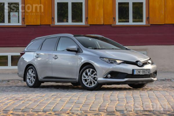 Pelēks Toyota Auris 2018 Jelgava, ar dzinēja tilpumu 1.80 L un nobraukumu 237 tūkst. km par 9700 €, foto 1 vietnē AUTOMOTO.COM.LV