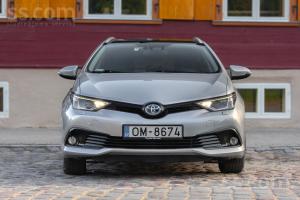 Pelēks Toyota Auris 2018 Jelgava, ar dzinēja tilpumu 1.80 L un nobraukumu 237 tūkst. km par 9700 €, foto 3 vietnē AUTOMOTO.COM.LV