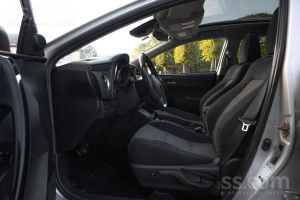 Pelēks Toyota Auris 2018 Jelgava, ar dzinēja tilpumu 1.80 L un nobraukumu 237 tūkst. km par 9700 €, foto 9 vietnē AUTOMOTO.COM.LV