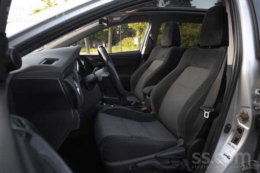 Pelēks Toyota Auris 2018 Jelgava, ar dzinēja tilpumu 1.80 L un nobraukumu 237 tūkst. km par 9700 €, foto 11 vietnē AUTOMOTO.COM.LV