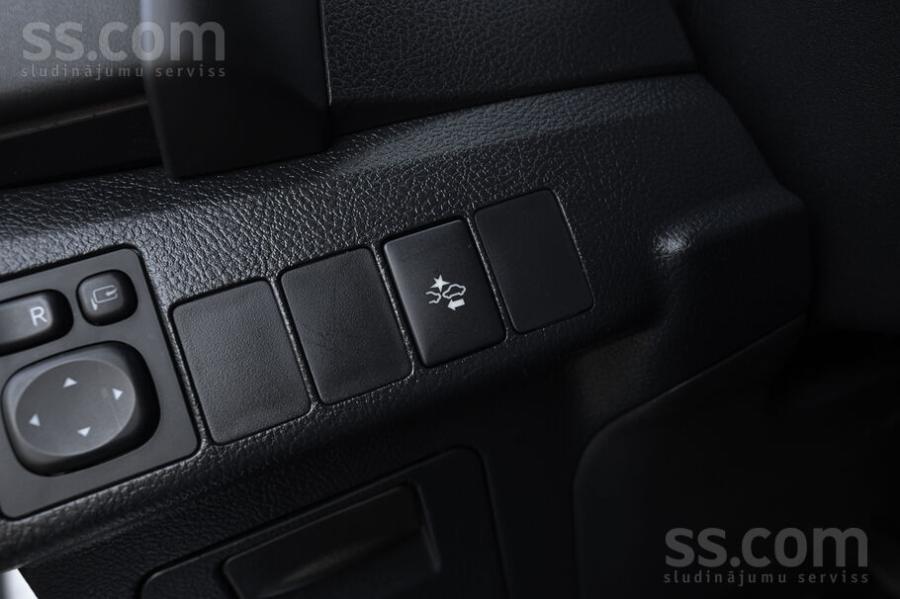 Pelēks Toyota Auris 2018 Jelgava, ar dzinēja tilpumu 1.80 L un nobraukumu 237 tūkst. km par 9700 €, foto 12 vietnē AUTOMOTO.COM.LV