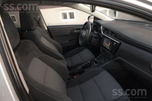 Pelēks Toyota Auris 2018 Jelgava, ar dzinēja tilpumu 1.80 L un nobraukumu 237 tūkst. km par 9700 €, foto 20 vietnē AUTOMOTO.COM.LV