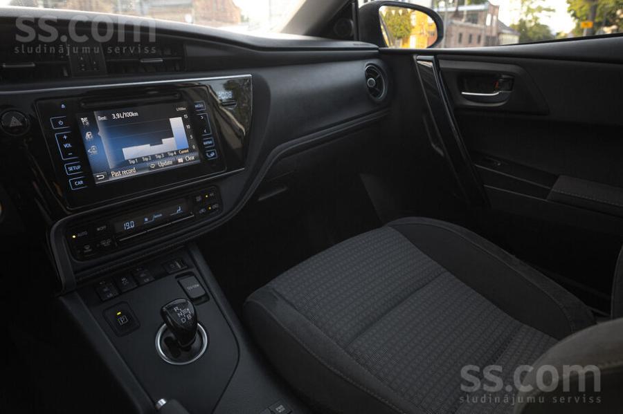 Pelēks Toyota Auris 2018 Jelgava, ar dzinēja tilpumu 1.80 L un nobraukumu 237 tūkst. km par 9700 €, foto 23 vietnē AUTOMOTO.COM.LV