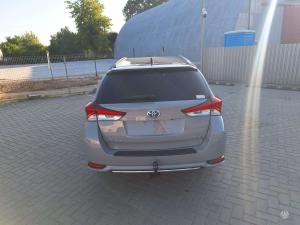 Grey Toyota Auris 2018 in Vilkaviskis, with an engine capacity of 1.80 L and mileage of 250 thousand km for 11200 €, photo 5 on AUTOMOTO.COM.LV