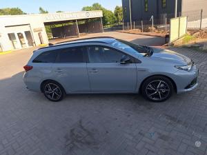 Grey Toyota Auris 2018 in Vilkaviskis, with an engine capacity of 1.80 L and mileage of 250 thousand km for 11200 €, photo 7 on AUTOMOTO.COM.LV