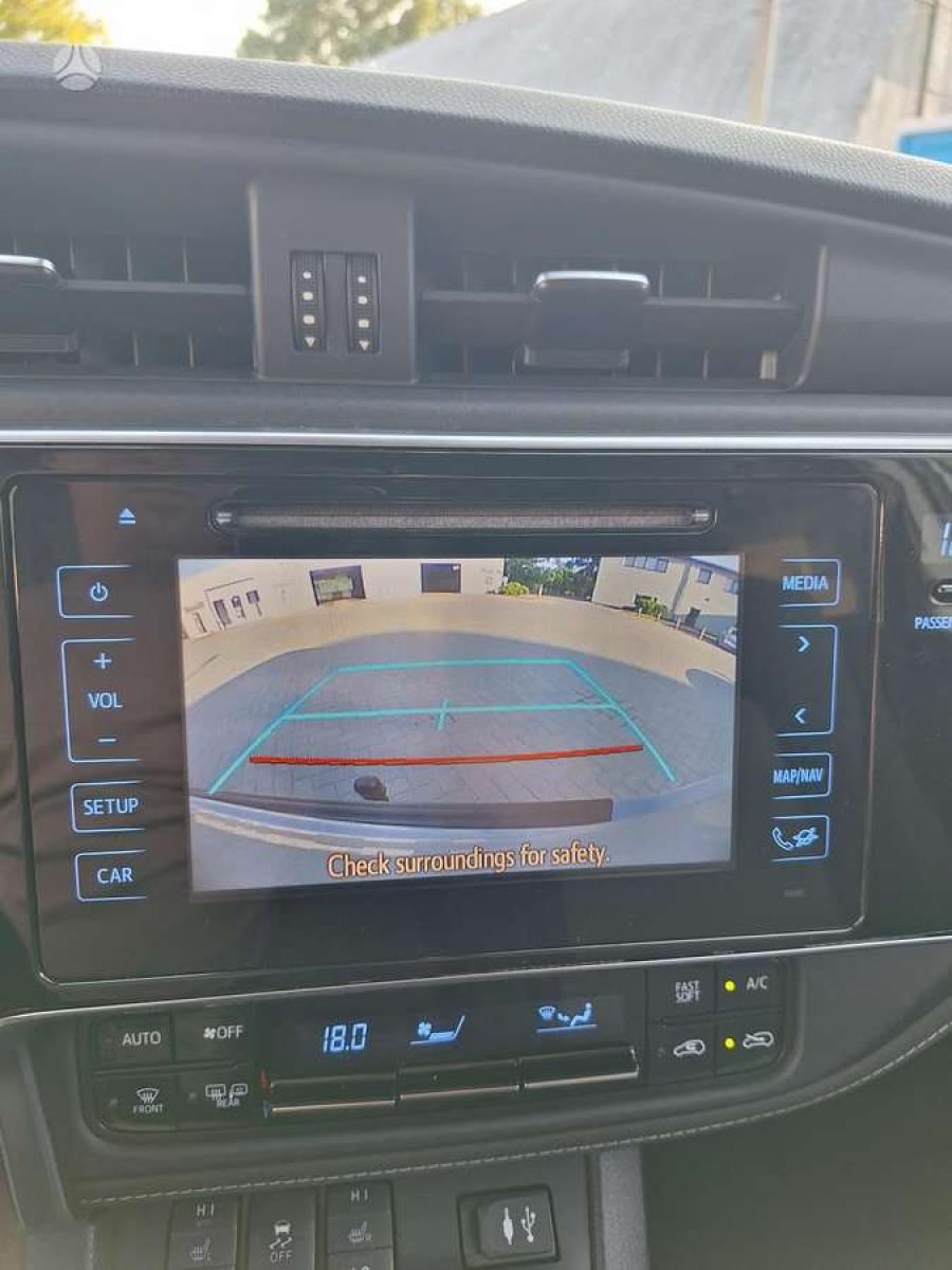 Grey Toyota Auris 2018 in Vilkaviskis, with an engine capacity of 1.80 L and mileage of 250 thousand km for 11200 €, photo 20 on AUTOMOTO.COM.LV