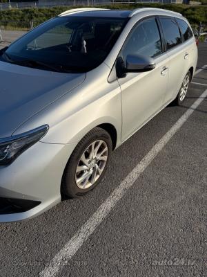 Grey Toyota Auris 2018 in Tallinn, with an engine capacity of 1.60 L and mileage of 94 thousand km for 12500 €, photo 8 on AUTOMOTO.COM.LV