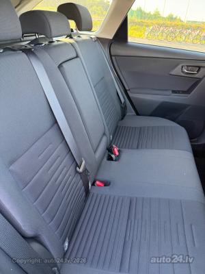 Grey Toyota Auris 2018 in Tallinn, with an engine capacity of 1.60 L and mileage of 94 thousand km for 12500 €, photo 20 on AUTOMOTO.COM.LV