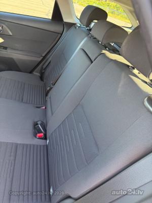Grey Toyota Auris 2018 in Tallinn, with an engine capacity of 1.60 L and mileage of 94 thousand km for 12500 €, photo 21 on AUTOMOTO.COM.LV