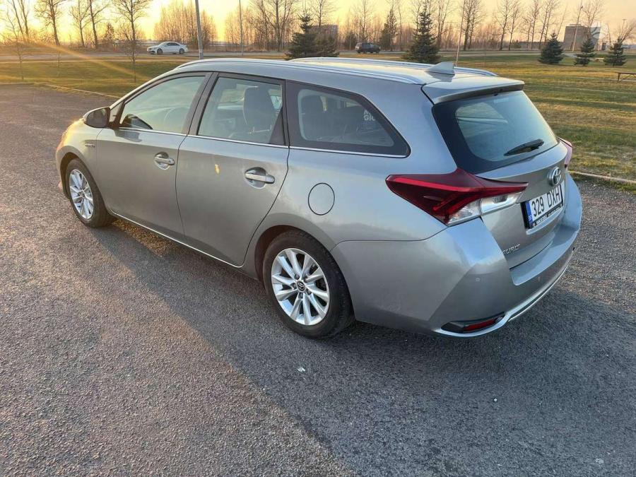 Pelēks Toyota Auris 2018 Tallina, ar dzinēja tilpumu 1.80 L un nobraukumu 229 tūkst. km par 10190 €, foto 9 vietnē AUTOMOTO.COM.LV