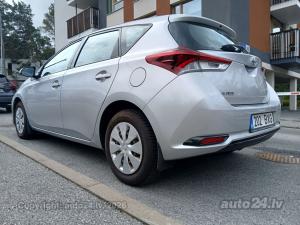 Pelēks Toyota Auris 2018 Tallina, ar dzinēja tilpumu 1.60 L un nobraukumu 163 tūkst. km par 10400 €, foto 8 vietnē AUTOMOTO.COM.LV
