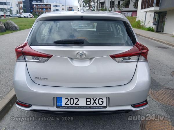 Grey Toyota Auris 2018 in Tallinn, with an engine capacity of 1.60 L and mileage of 163 thousand km for 10400 €, photo 8 on AUTOMOTO.COM.LV