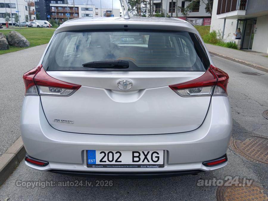 Pelēks Toyota Auris 2018 Tallina, ar dzinēja tilpumu 1.60 L un nobraukumu 163 tūkst. km par 10400 €, foto 9 vietnē AUTOMOTO.COM.LV
