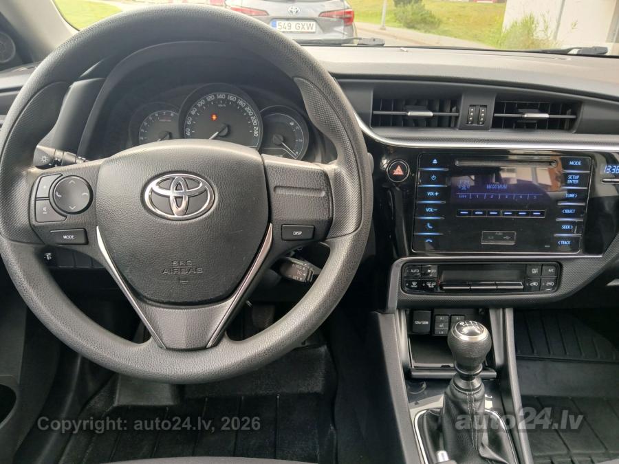 Pelēks Toyota Auris 2018 Tallina, ar dzinēja tilpumu 1.60 L un nobraukumu 163 tūkst. km par 10400 €, foto 16 vietnē AUTOMOTO.COM.LV