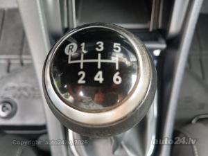 Pelēks Toyota Auris 2018 Tallina, ar dzinēja tilpumu 1.60 L un nobraukumu 163 tūkst. km par 10400 €, foto 22 vietnē AUTOMOTO.COM.LV