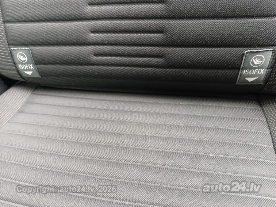 Pelēks Toyota Auris 2018 Tallina, ar dzinēja tilpumu 1.60 L un nobraukumu 163 tūkst. km par 10400 €, foto 23 vietnē AUTOMOTO.COM.LV