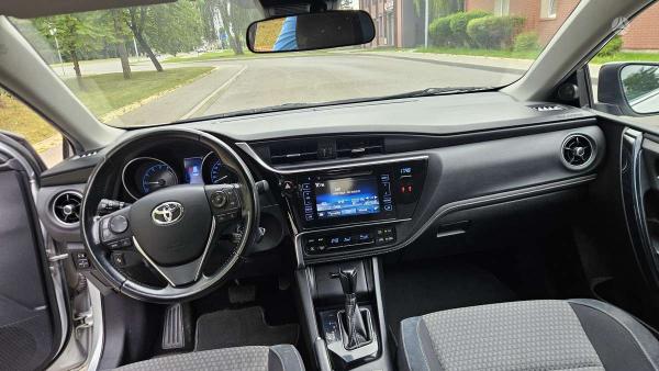 Pelēks Toyota Auris 2018 Šauļi, ar dzinēja tilpumu 1.60 L un nobraukumu 201 tūkst. km par 8800 €, foto 6 vietnē AUTOMOTO.COM.LV