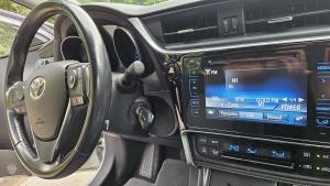 Grey Toyota Auris 2018 in Siauliai, with an engine capacity of 1.60 L and mileage of 201 thousand km for 8800 €, photo 7 on AUTOMOTO.COM.LV