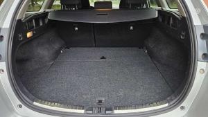 Grey Toyota Auris 2018 in Siauliai, with an engine capacity of 1.60 L and mileage of 201 thousand km for 8800 €, photo 9 on AUTOMOTO.COM.LV