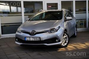 Pelēks Toyota Auris 2018 Rīga, ar dzinēja tilpumu 1.60 L un nobraukumu 180 tūkst. km par 7950 €, foto  vietnē AUTOMOTO.COM.LV