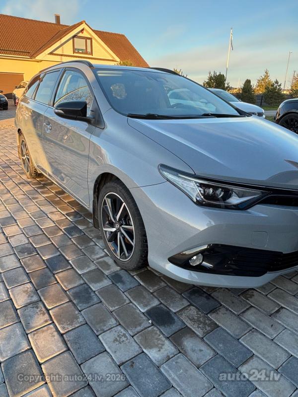 Pelēks Toyota Auris 2019 Rakvere, ar dzinēja tilpumu 1.60 L un nobraukumu 69 tūkst. km par 12900 €, foto 2 vietnē AUTOMOTO.COM.LV