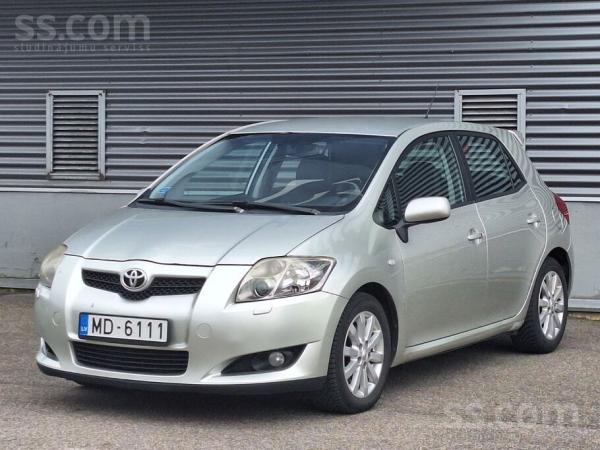 Toyota Auris 2007 Rīga, ar dzinēja tilpumu 2.20 L un nobraukumu 320 tūkst. km par 1750 €, foto 2 vietnē AUTOMOTO.COM.LV