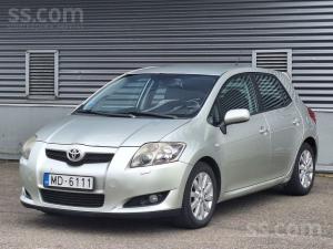 Toyota Auris 2007 Rīga, ar dzinēja tilpumu 2.20 L un nobraukumu 320 tūkst. km par 1750 €, foto 2 vietnē AUTOMOTO.COM.LV