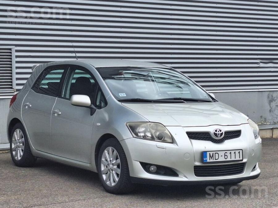 Toyota Auris 2007 Rīga, ar dzinēja tilpumu 2.20 L un nobraukumu 320 tūkst. km par 1750 €, foto 3 vietnē AUTOMOTO.COM.LV