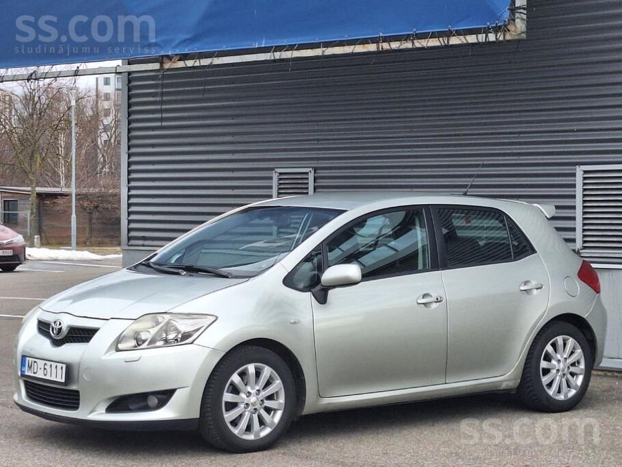 Toyota Auris 2007 Rīga, ar dzinēja tilpumu 2.20 L un nobraukumu 320 tūkst. km par 1750 €, foto 5 vietnē AUTOMOTO.COM.LV