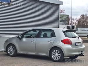 Toyota Auris 2007 Rīga, ar dzinēja tilpumu 2.20 L un nobraukumu 320 tūkst. km par 1750 €, foto 9 vietnē AUTOMOTO.COM.LV
