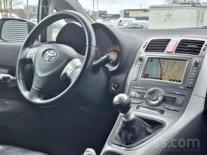 Toyota Auris 2007 Rīga, ar dzinēja tilpumu 2.20 L un nobraukumu 320 tūkst. km par 1750 €, foto 10 vietnē AUTOMOTO.COM.LV