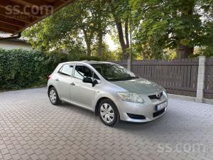 Toyota Auris 2007 in Riga, with an engine capacity of 1.60 L and mileage of 261 thousand km for 1250 €, photo 1 on AUTOMOTO.COM.LV