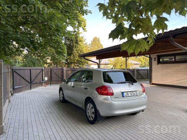 Toyota Auris 2007 Rīga, ar dzinēja tilpumu 1.60 L un nobraukumu 261 tūkst. km par 1250 €, foto 2 vietnē AUTOMOTO.COM.LV