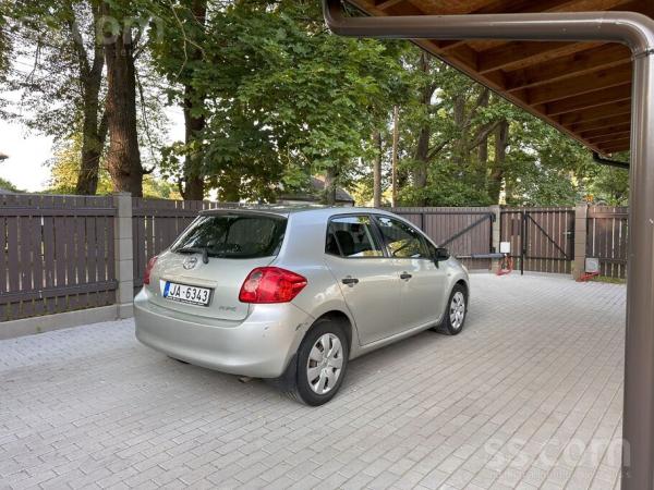Toyota Auris 2007 Rīga, ar dzinēja tilpumu 1.60 L un nobraukumu 261 tūkst. km par 1250 €, foto 4 vietnē AUTOMOTO.COM.LV