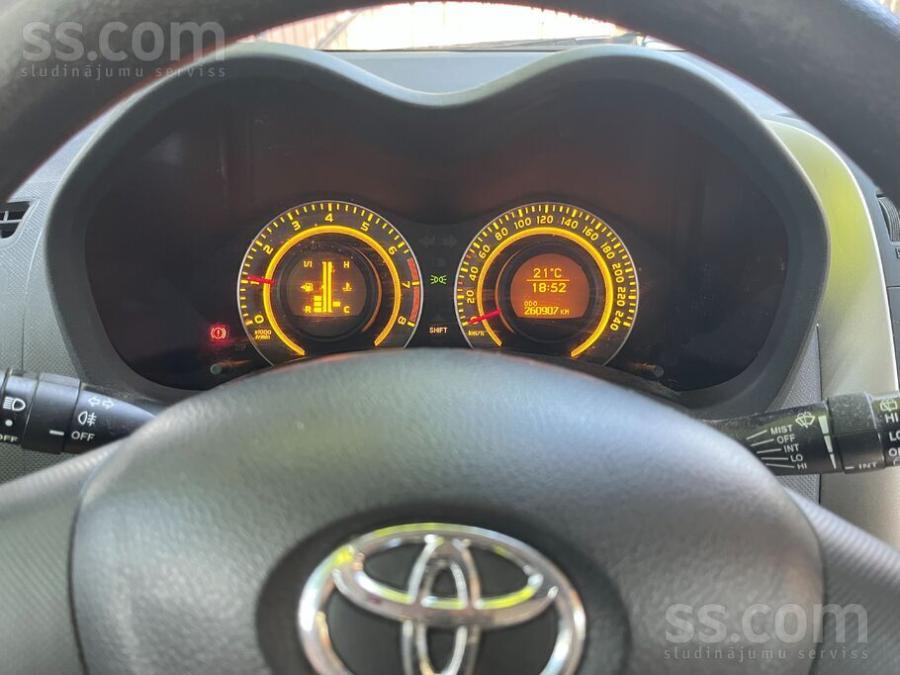 Toyota Auris 2007 in Riga, with an engine capacity of 1.60 L and mileage of 261 thousand km for 1250 €, photo 8 on AUTOMOTO.COM.LV