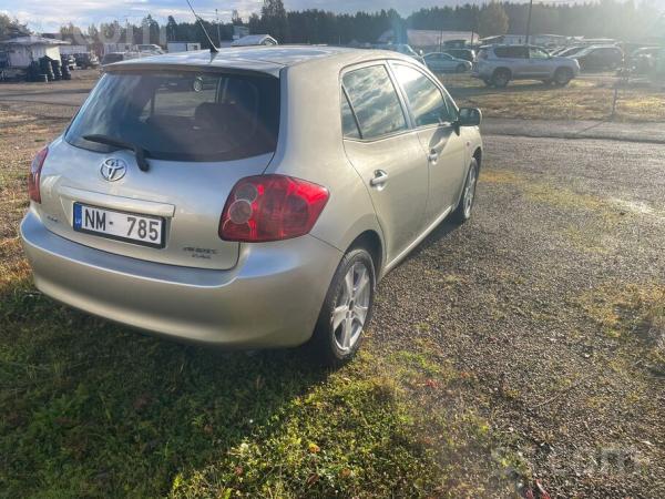 Toyota Auris 2007 in Riga, with an engine capacity of 2.00 L and mileage of 0 thousand km for 2199 €, photo 5 on AUTOMOTO.COM.LV