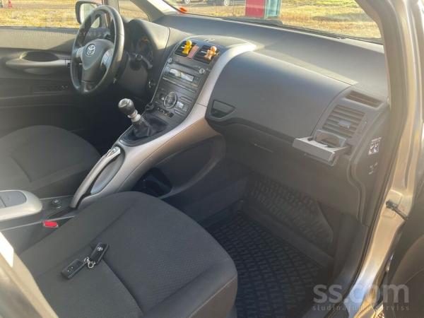 Toyota Auris 2007 in Riga, with an engine capacity of 2.00 L and mileage of 0 thousand km for 2199 €, photo 10 on AUTOMOTO.COM.LV