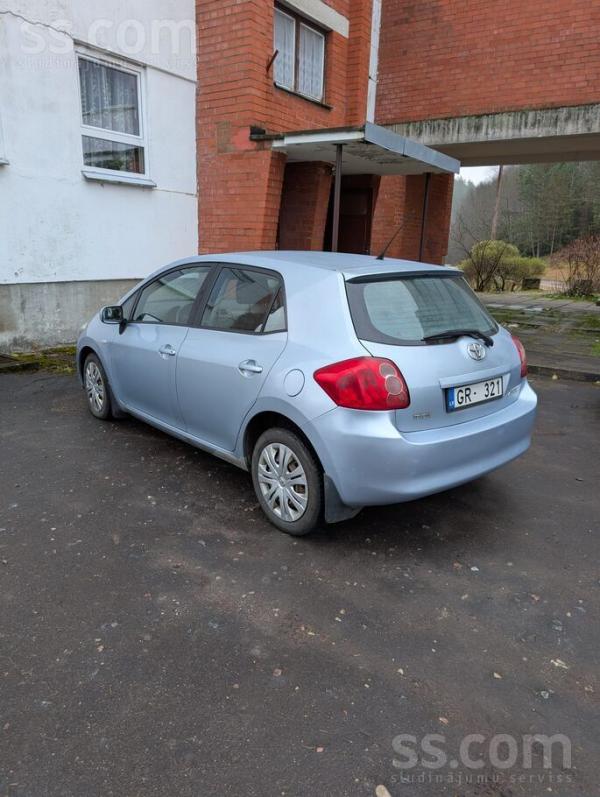 Toyota Auris 2007 in Cesis, with an engine capacity of 1.60 L and mileage of 253 thousand km for 2300 €, photo 2 on AUTOMOTO.COM.LV