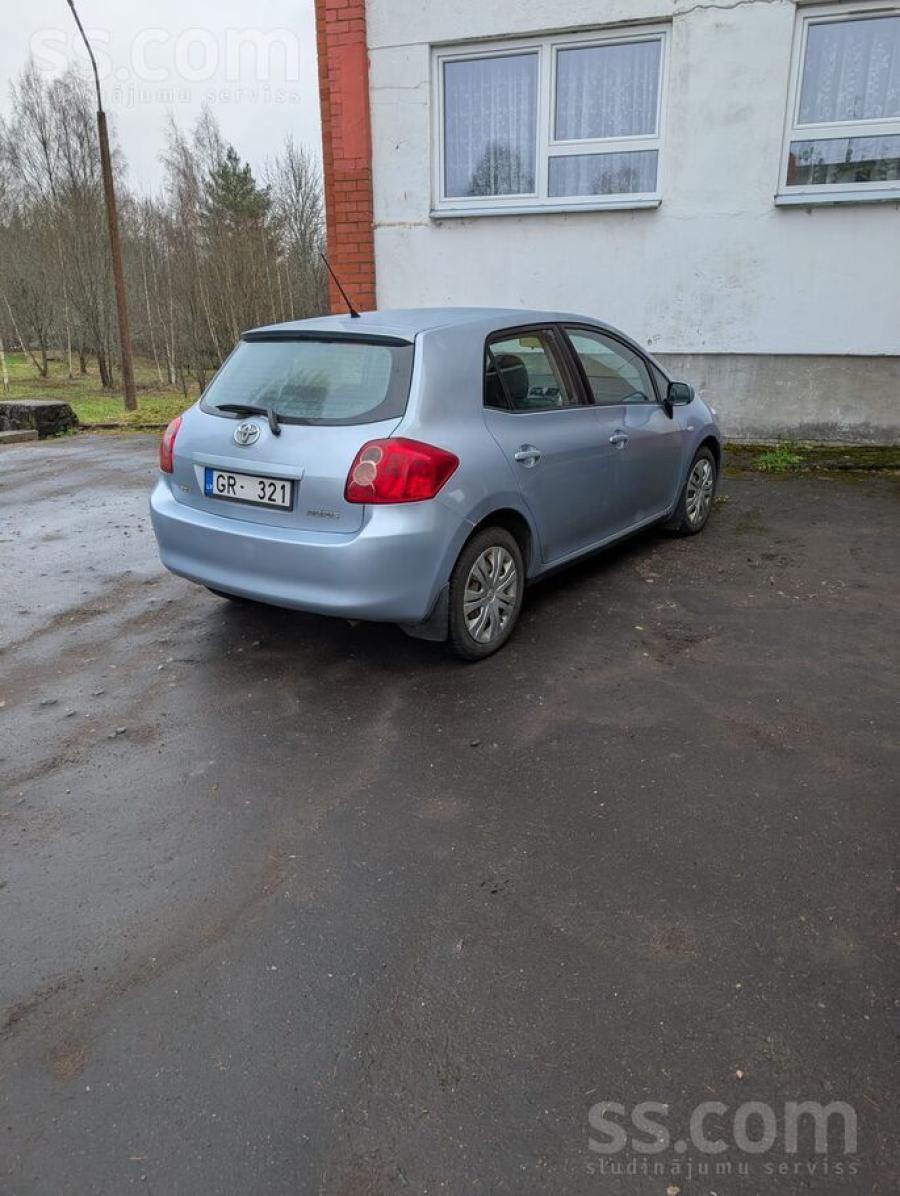 Toyota Auris 2007 Cēsis, ar dzinēja tilpumu 1.60 L un nobraukumu 253 tūkst. km par 2300 €, foto 3 vietnē AUTOMOTO.COM.LV