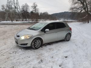 Toyota Auris 2007 Viļņa, ar dzinēja tilpumu 2.00 L un nobraukumu 274 tūkst. km par 2650 €, foto 2 vietnē AUTOMOTO.COM.LV