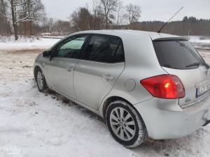 Toyota Auris 2007 Viļņa, ar dzinēja tilpumu 2.00 L un nobraukumu 274 tūkst. km par 2650 €, foto 5 vietnē AUTOMOTO.COM.LV