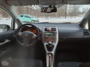 Toyota Auris 2007 Viļņa, ar dzinēja tilpumu 2.00 L un nobraukumu 274 tūkst. km par 2650 €, foto 8 vietnē AUTOMOTO.COM.LV
